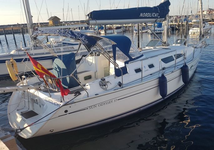 Jeanneau Sun Odyssey 37 | Sailguide.com