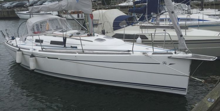 Dufour 34 Performance, djup köl | Sailguide.com