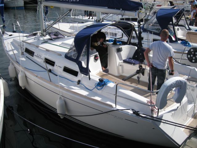 Dufour 325 Grand´Large | Sailguide.com