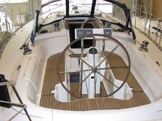Dufour 38 Classic | Sailguide.com